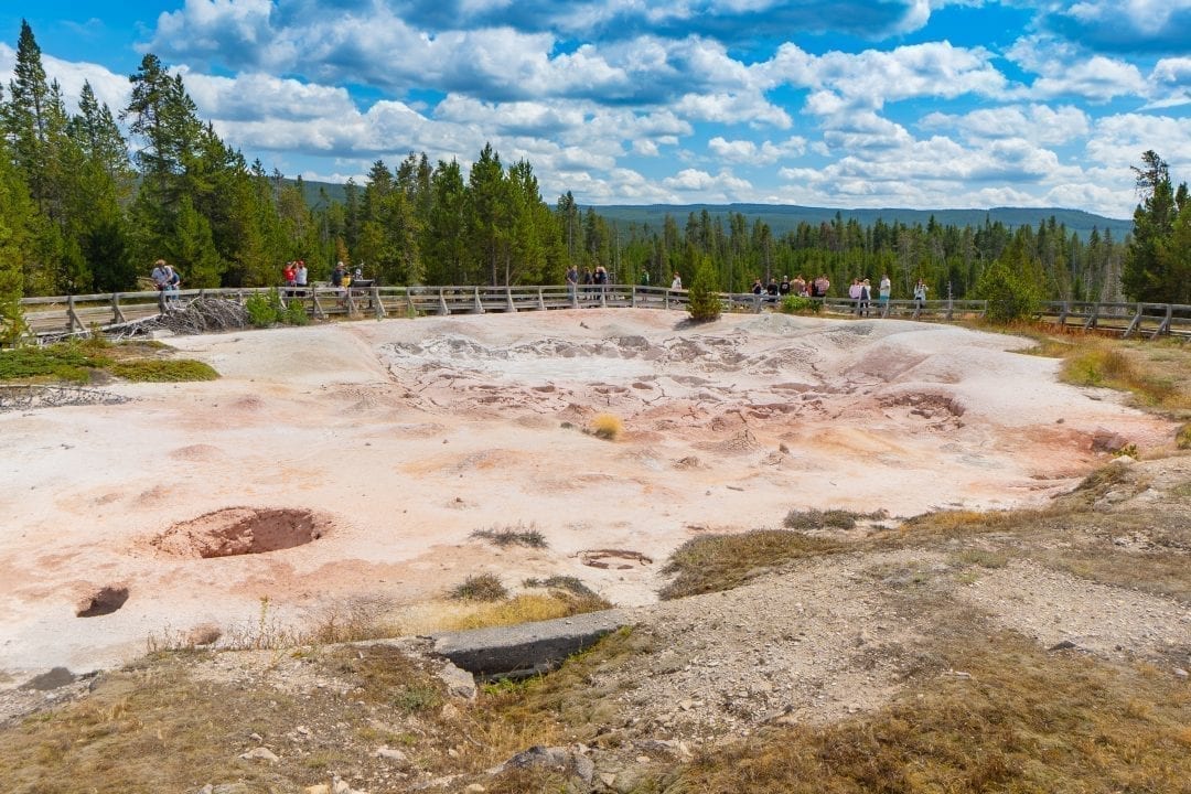Top 5 Geysers in Upper, Mid & Lower Geyser Basin | Outdoorsome