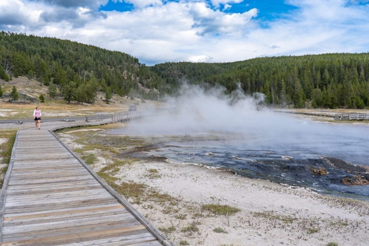 Top 5 Geysers in Upper, Mid & Lower Geyser Basin | Outdoorsome